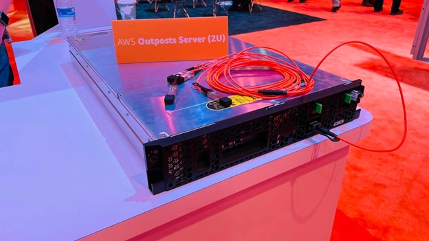 AWS Outpost, Azure Stack, Google Anthos và chiến lược Hybrid & Multi ...